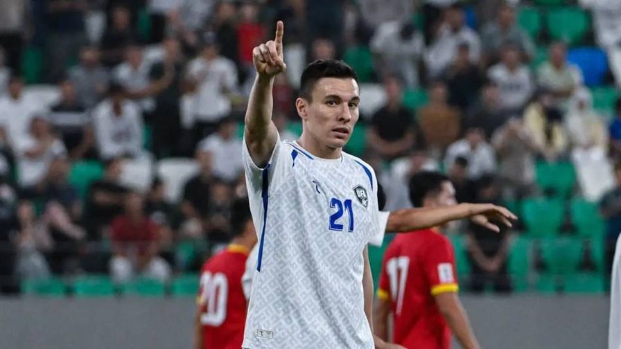 Rasman. Igor Sergeyev “Persepolis” futbolchisi (foto)